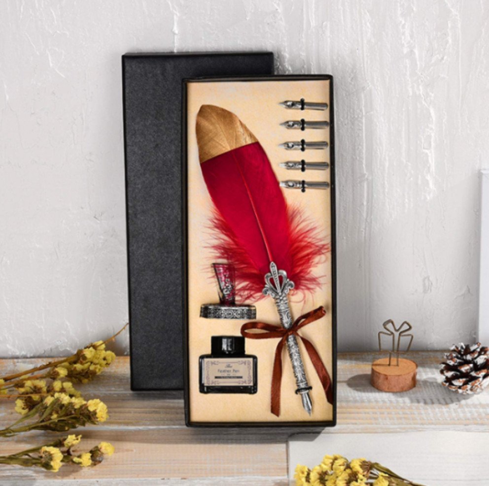 20 Best First Christmas Gifts for a Girlfriend or Boyfriend